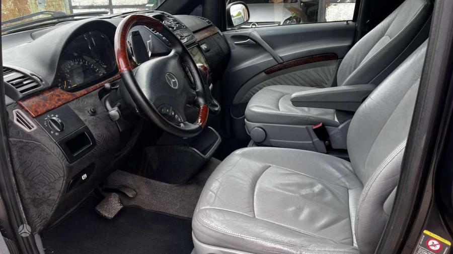 Melns Mercedes-Benz Viano 2005 Plungė, ar dzinēja tilpumu 2.15 L un nobraukumu 280 tūkst. km par 5300 €, foto 7 vietnē AUTOMOTO.COM.LV