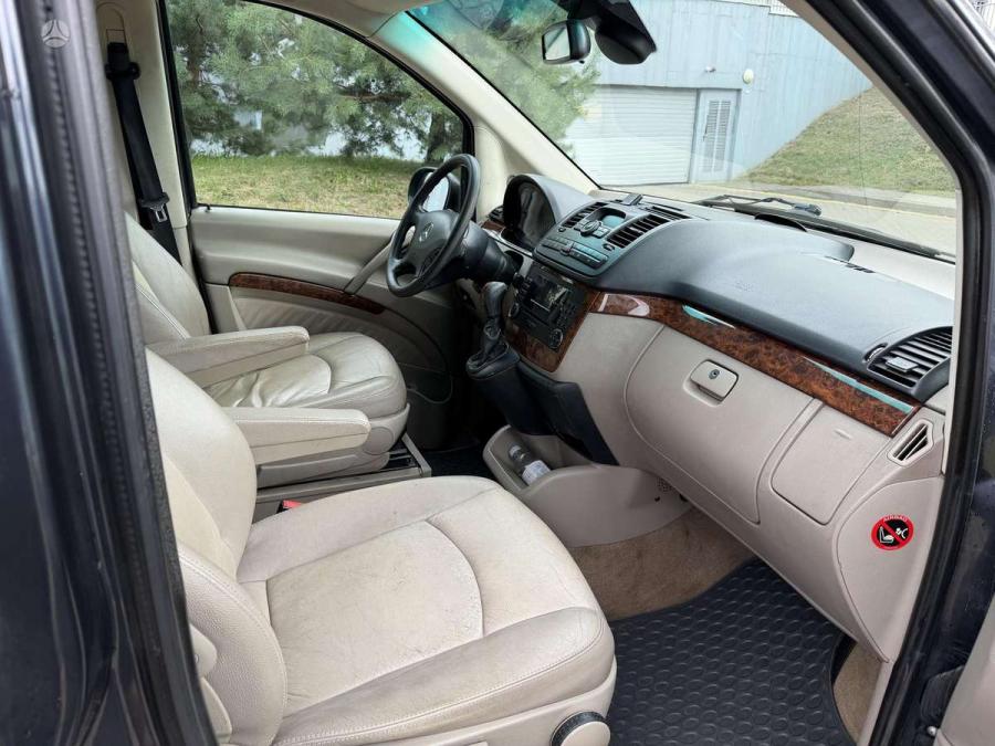 Melns Mercedes-Benz Viano 2008 Viļņa, ar dzinēja tilpumu 2.20 L un nobraukumu 275 tūkst. km par 4250 €, foto 18 vietnē AUTOMOTO.COM.LV