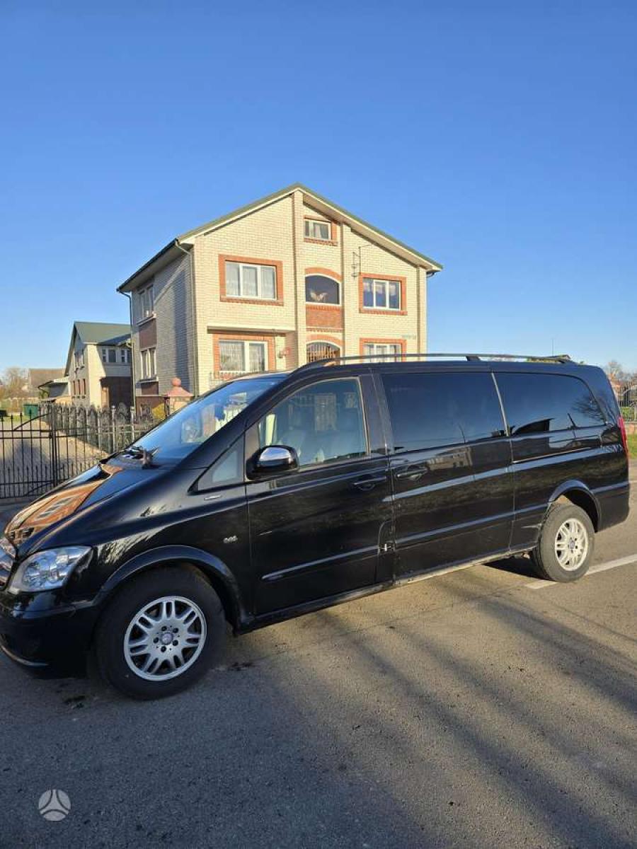 Black Mercedes-Benz Viano 2013 in Naujoji Akmene, with an engine capacity of 2.99 L and mileage of 289 thousand km for 15500 €, photo 4 on AUTOMOTO.COM.LV
