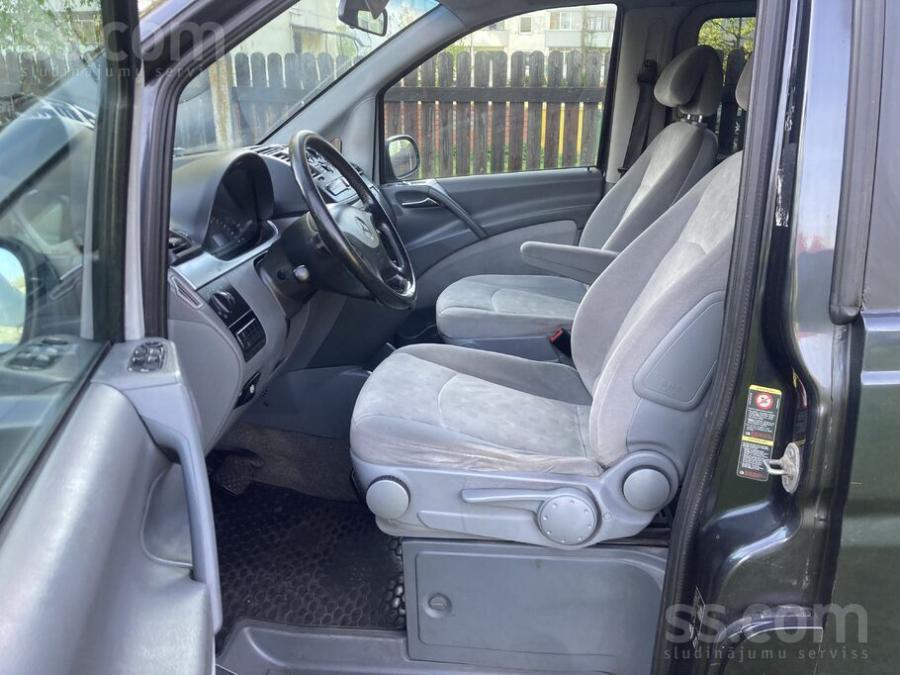 Melns Mercedes-Benz Viano 2004 Jelgava, ar dzinēja tilpumu 2.20 L un nobraukumu 290 tūkst. km par 21500 €, foto 12 vietnē AUTOMOTO.COM.LV