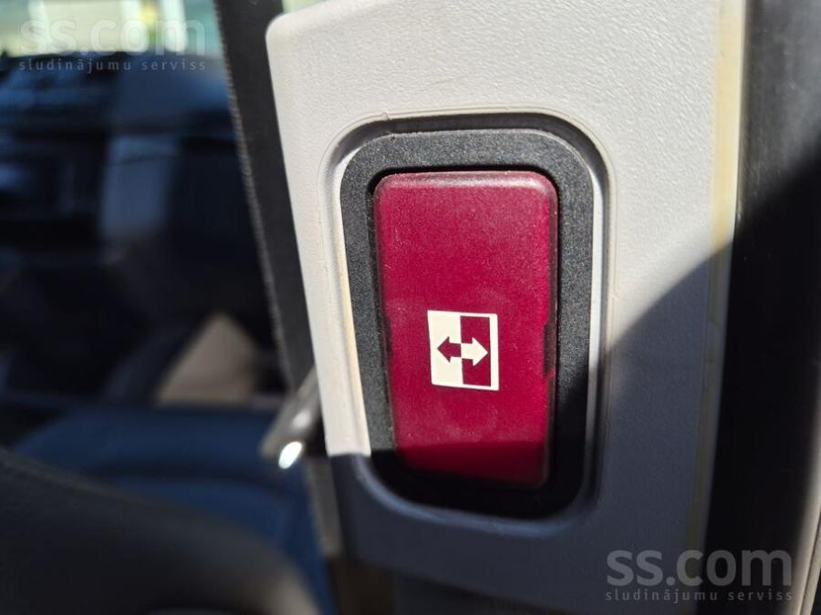 Melns Mercedes-Benz Viano 2007 Daugavpils, ar dzinēja tilpumu 3.00 L un nobraukumu 0 tūkst. km par 5700 €, foto 19 vietnē AUTOMOTO.COM.LV