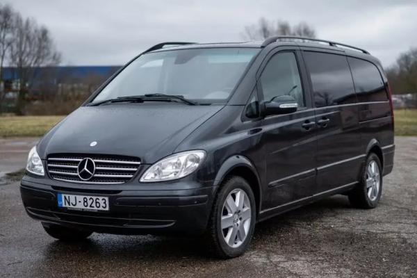 Melns Mercedes-Benz Viano 2008 Liepāja, ar dzinēja tilpumu 3.00 L un nobraukumu 256 tūkst. km par 10500 €, foto 1 vietnē AUTOMOTO.COM.LV