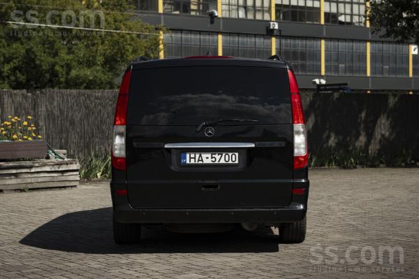 Black Mercedes-Benz Viano 2008 in Riga, with an engine capacity of 3.00 L and mileage of 336 thousand km for 9300 €, photo 4 on AUTOMOTO.COM.LV