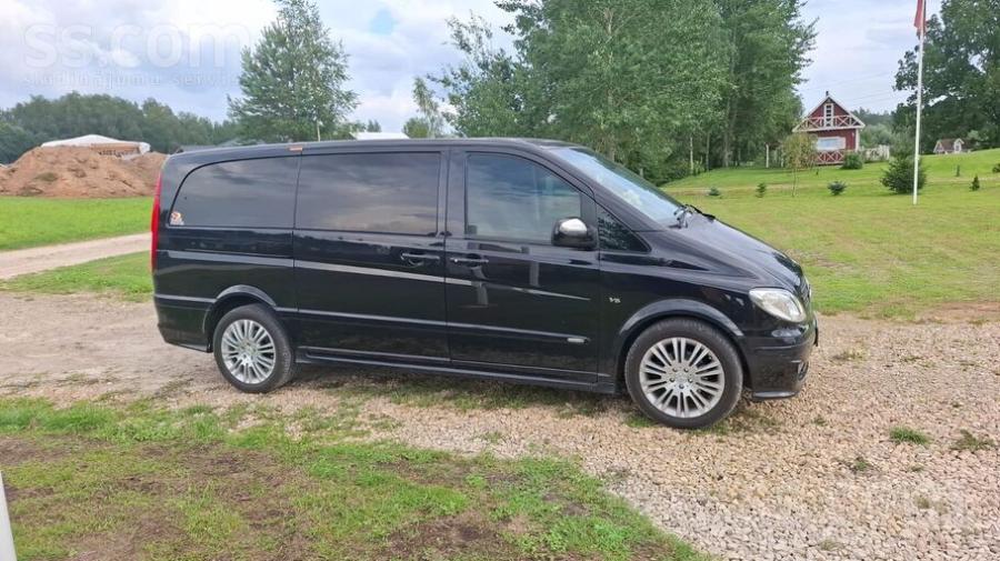 Black Mercedes-Benz Viano 2010 in Riga, with an engine capacity of 3.00 L and mileage of 268 thousand km for 8950 €, photo 3 on AUTOMOTO.COM.LV