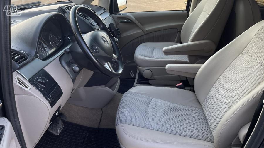 Black Mercedes-Benz Viano 2010 in Marijampole, with an engine capacity of 3.00 L and mileage of 296 thousand km for 8900 €, photo 12 on AUTOMOTO.COM.LV