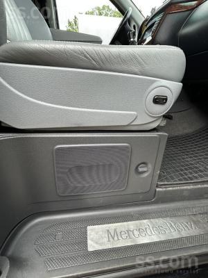 Melns Mercedes-Benz Viano 2010 Rīga, ar dzinēja tilpumu 3.00 L un nobraukumu 290 tūkst. km par 14950 €, foto 9 vietnē AUTOMOTO.COM.LV