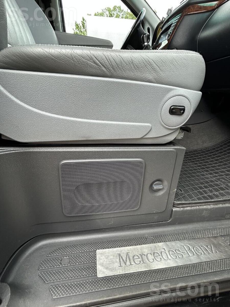 Melns Mercedes-Benz Viano 2010 Rīga, ar dzinēja tilpumu 3.00 L un nobraukumu 290 tūkst. km par 14950 €, foto 9 vietnē AUTOMOTO.COM.LV