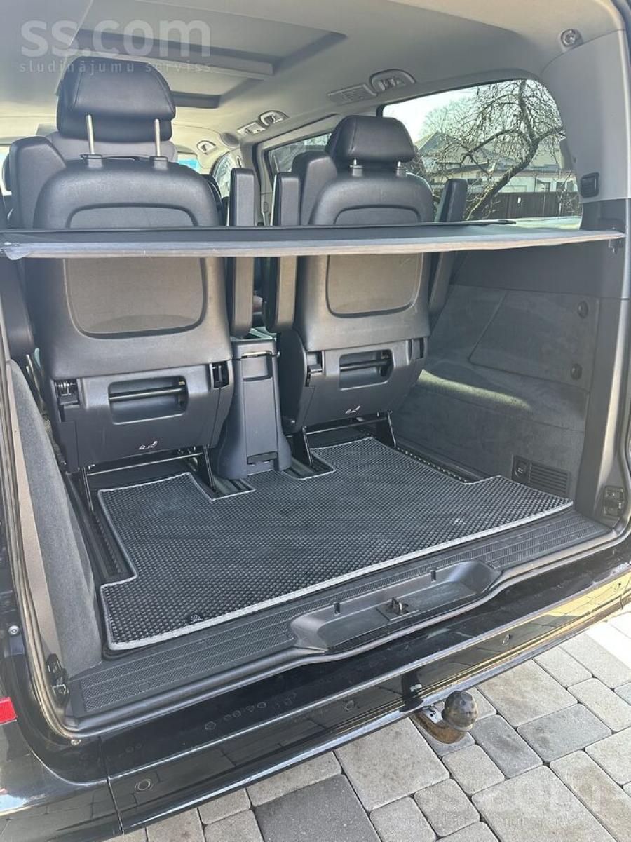 Black Mercedes-Benz Viano 2011 in Riga, with an engine capacity of 2.20 L and mileage of 266 thousand km for 17900 €, photo 17 on AUTOMOTO.COM.LV