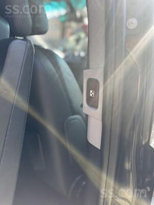 Black Mercedes-Benz Viano 2011 in Riga, with an engine capacity of 2.20 L and mileage of 266 thousand km for 17900 €, photo 19 on AUTOMOTO.COM.LV