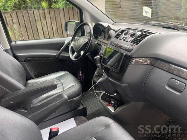 Black Mercedes-Benz Viano 2011 in Riga, with an engine capacity of 2.20 L and mileage of 422 thousand km for 10900 €, photo 5 on AUTOMOTO.COM.LV