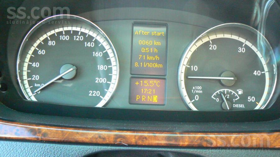 Black Mercedes-Benz Viano 2011 in Riga, with an engine capacity of 3.00 L and mileage of 467 thousand km for 7666 €, photo 3 on AUTOMOTO.COM.LV