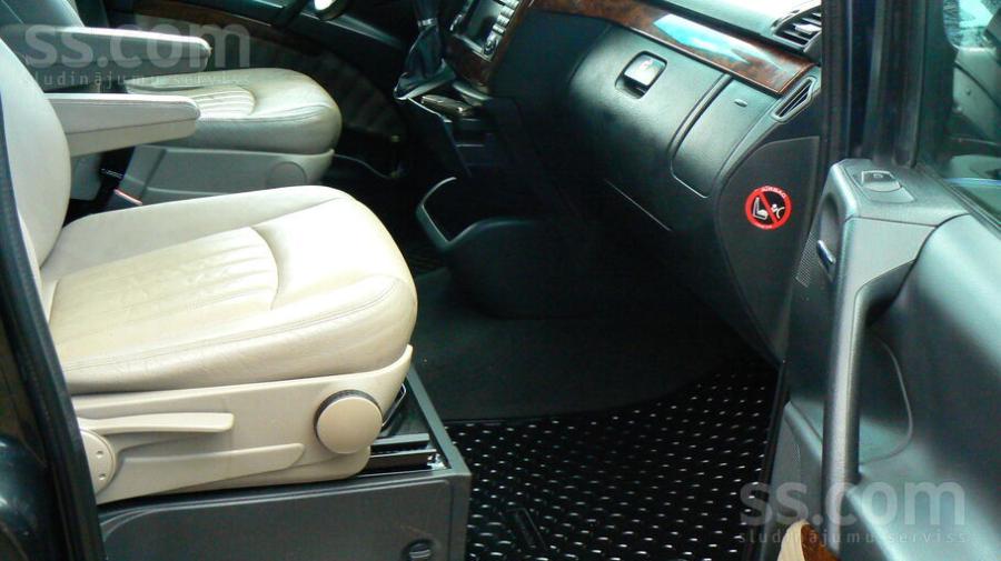 Black Mercedes-Benz Viano 2011 in Riga, with an engine capacity of 3.00 L and mileage of 467 thousand km for 7666 €, photo 6 on AUTOMOTO.COM.LV