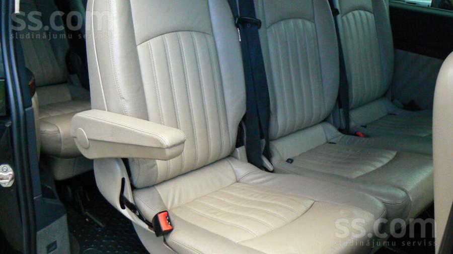 Black Mercedes-Benz Viano 2011 in Riga, with an engine capacity of 3.00 L and mileage of 467 thousand km for 7666 €, photo 8 on AUTOMOTO.COM.LV
