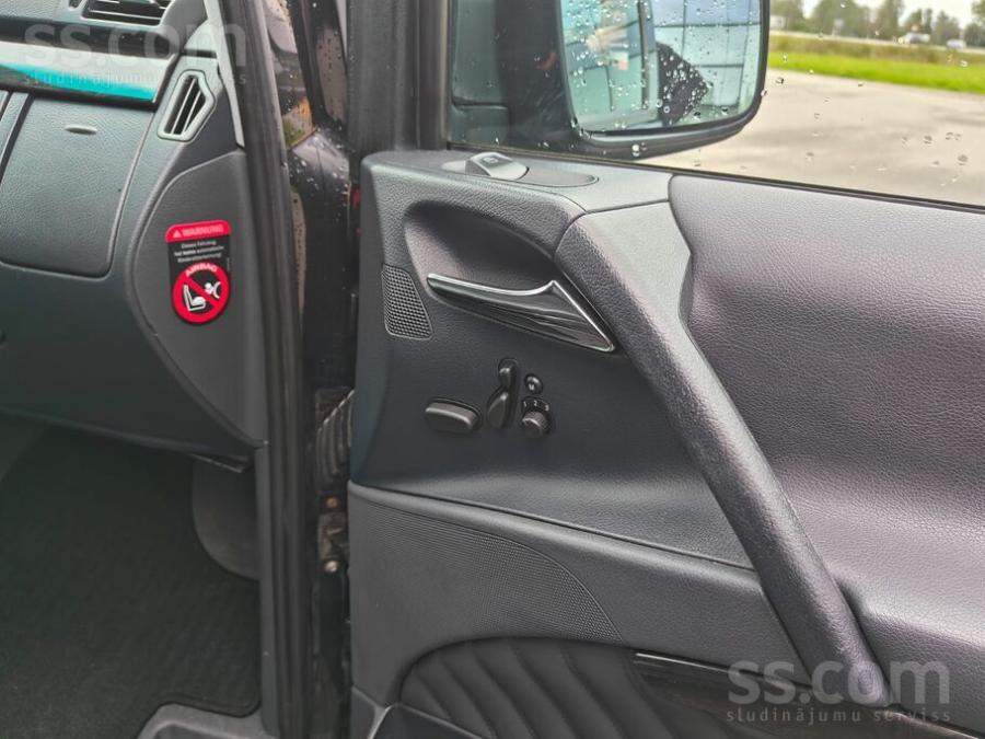 Black Mercedes-Benz Viano 2012 in Riga, with an engine capacity of 3.00 L and mileage of 214 thousand km for 18500 €, photo 19 on AUTOMOTO.COM.LV