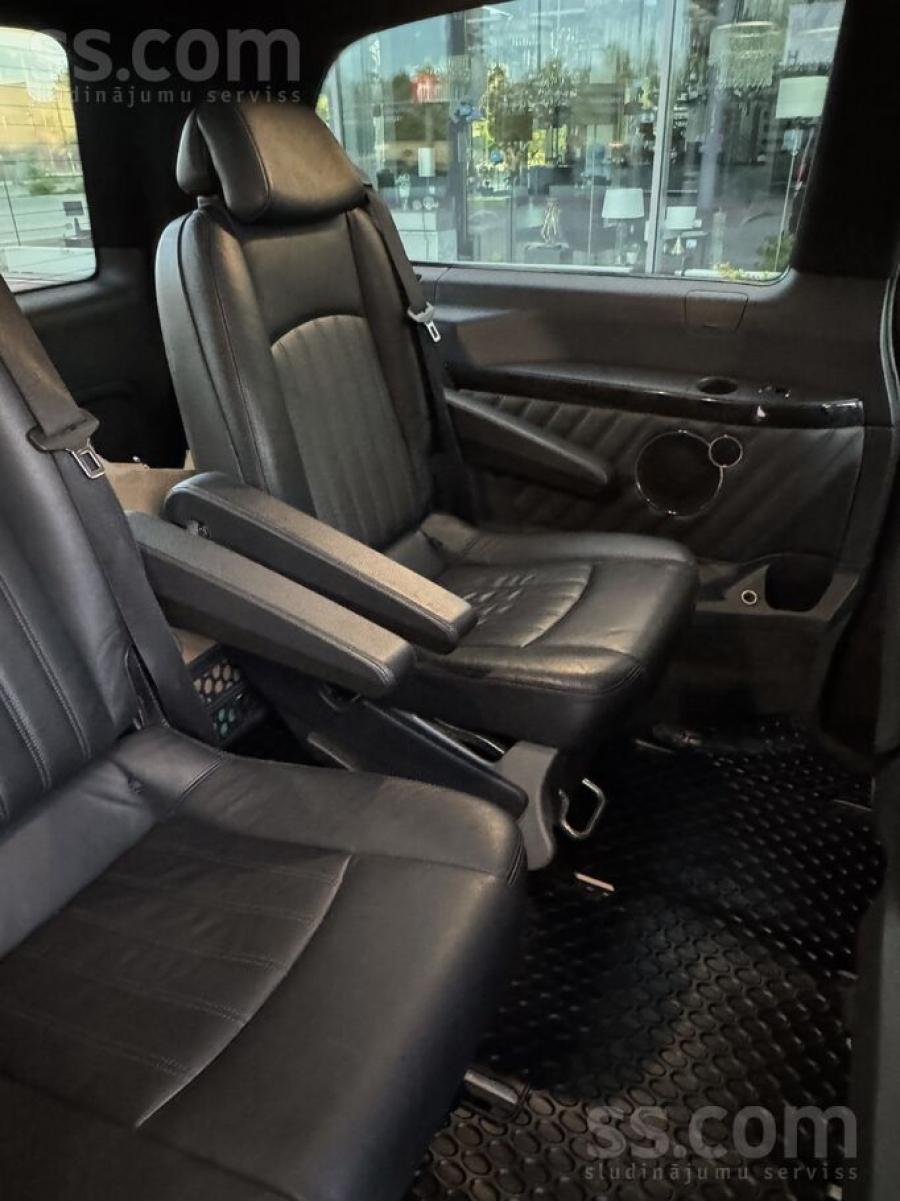 Melns Mercedes-Benz Viano 2012 Rīga, ar dzinēja tilpumu 3.00 L un nobraukumu 383 tūkst. km par 16300 €, foto 12 vietnē AUTOMOTO.COM.LV