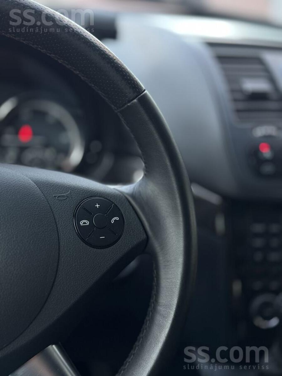 Melns Mercedes-Benz Viano 2012 Rīga, ar dzinēja tilpumu 3.00 L un nobraukumu 383 tūkst. km par 16300 €, foto 19 vietnē AUTOMOTO.COM.LV