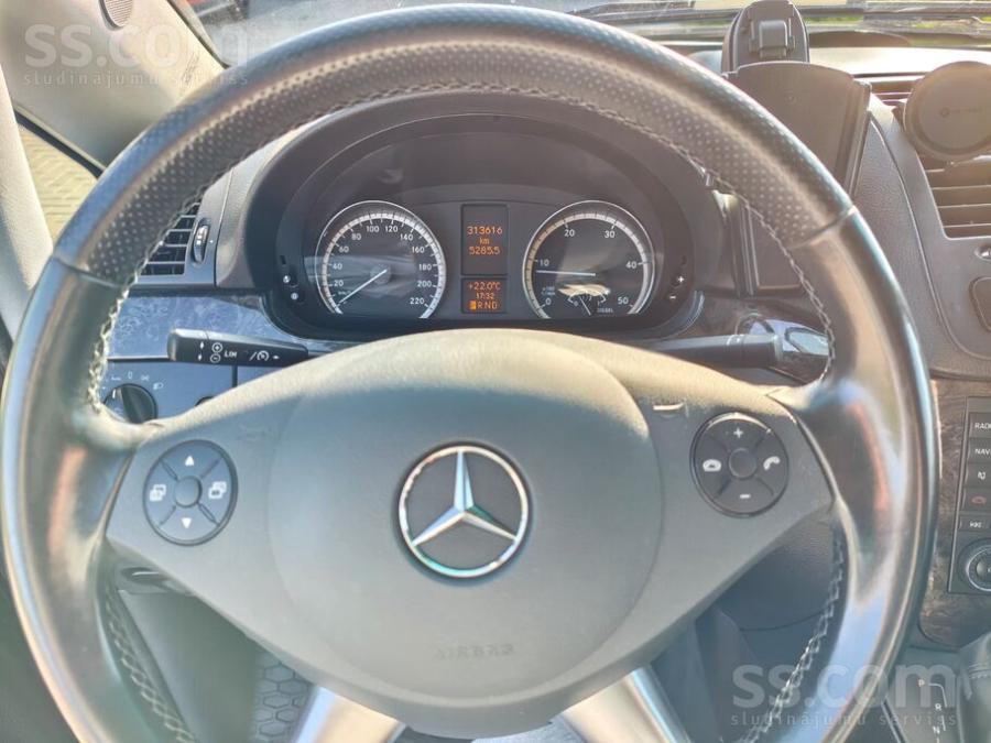 Melns Mercedes-Benz Viano 2012 Rīga, ar dzinēja tilpumu 2.20 L un nobraukumu 314 tūkst. km par 12900 €, foto 9 vietnē AUTOMOTO.COM.LV
