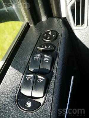 Melns Mercedes-Benz Viano 2012 Rīga, ar dzinēja tilpumu 3.00 L un nobraukumu 291 tūkst. km par 14300 €, foto 9 vietnē AUTOMOTO.COM.LV