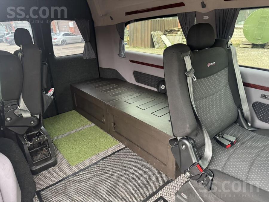 Melns Mercedes-Benz Viano 2013 Jēkabpils, ar dzinēja tilpumu 2.10 L un nobraukumu 0 tūkst. km par 10600 €, foto 11 vietnē AUTOMOTO.COM.LV