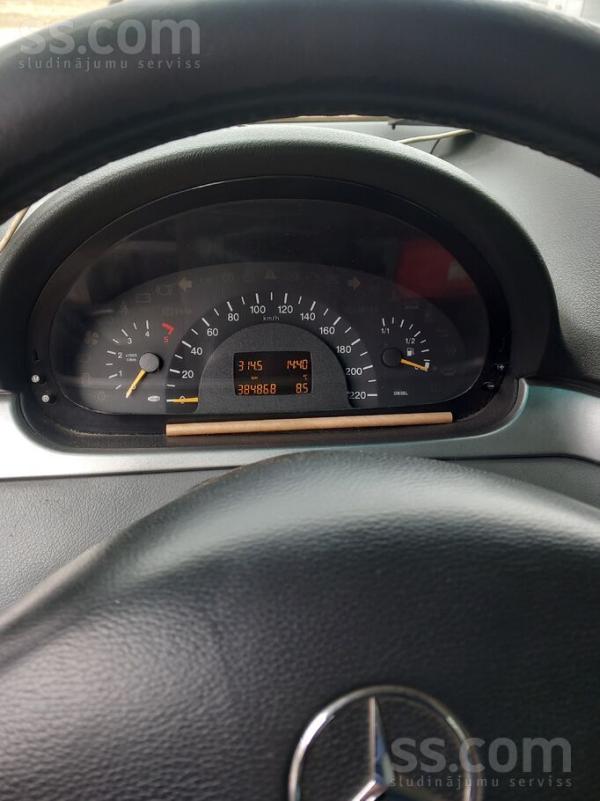 Черный Мерседес Виано 2004 в Рига, объемом двигателя 2.20 л и пробегом 384 тыс. км за 2400 €, фото 5 на AUTOMOTO.COM.LV