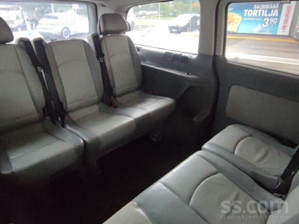 Black Mercedes-Benz Viano 2005 in Riga, with an engine capacity of 2.20 L and mileage of 0 thousand km for 4990 €, photo 6 on AUTOMOTO.COM.LV