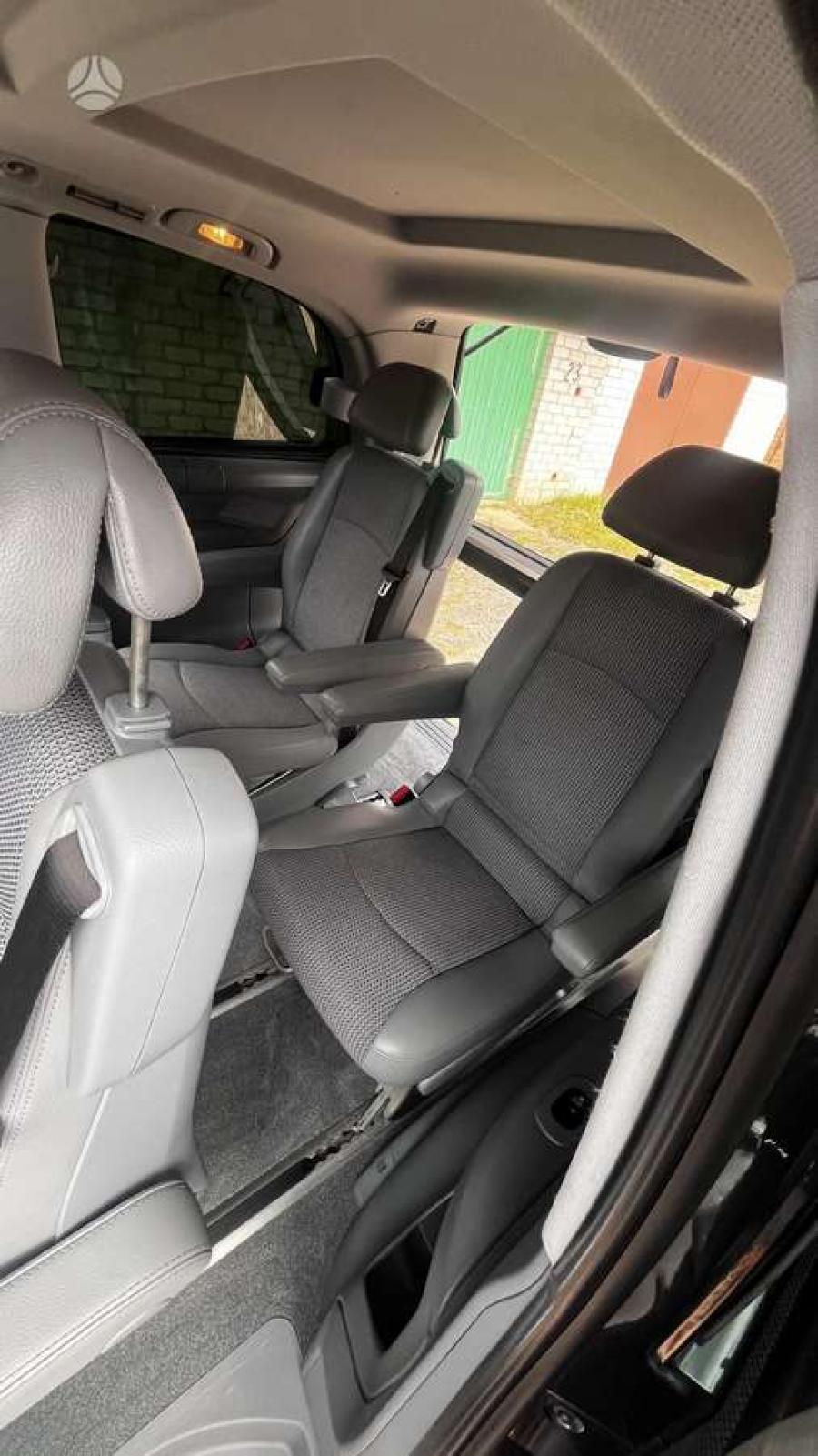Melns Mercedes-Benz Viano 2007 Plungė, ar dzinēja tilpumu 2.15 L un nobraukumu 280 tūkst. km par 7900 €, foto 10 vietnē AUTOMOTO.COM.LV