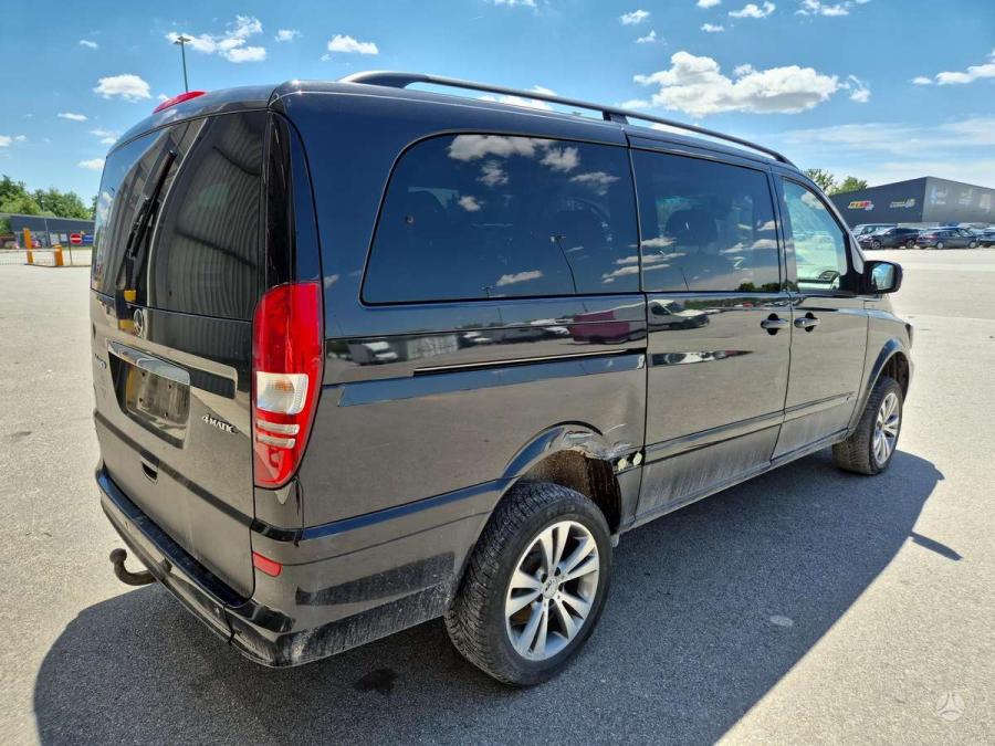 Melns Mercedes-Benz Viano 2011 Viļņa, ar dzinēja tilpumu 2.14 L un nobraukumu 224 tūkst. km par 8900 €, foto 4 vietnē AUTOMOTO.COM.LV