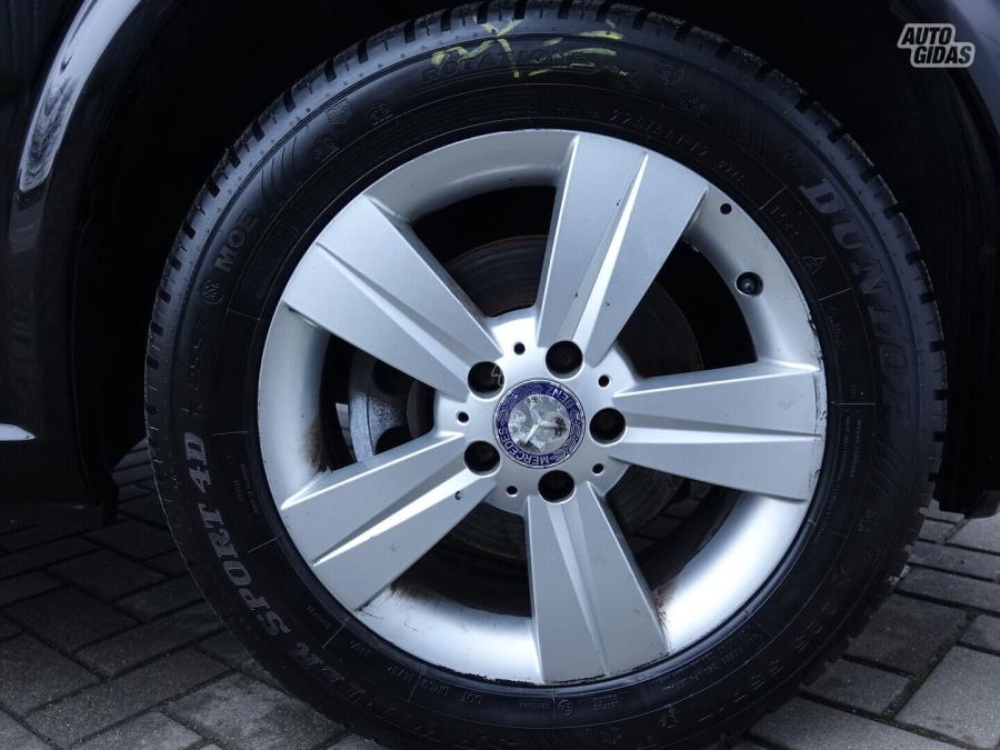 Melns Mercedes-Benz Viano 2011 Ramučiai, ar dzinēja tilpumu 2.10 L un nobraukumu 287 tūkst. km par 10450 €, foto 22 vietnē AUTOMOTO.COM.LV