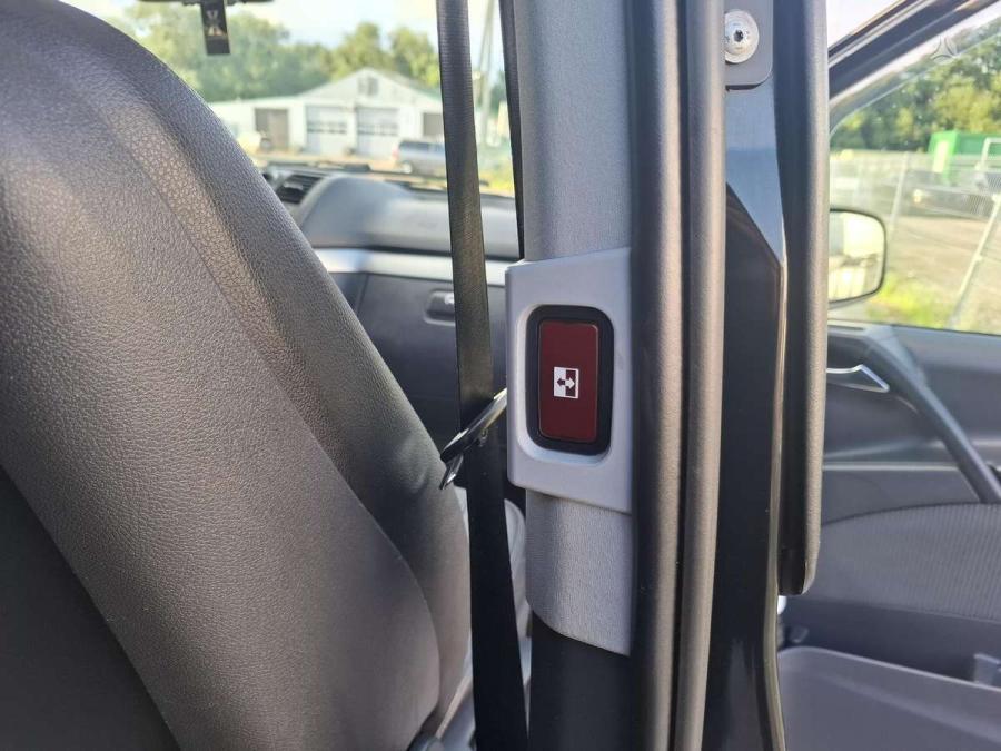Melns Mercedes-Benz Viano 2011 Prienai, ar dzinēja tilpumu 2.10 L un nobraukumu 303 tūkst. km par 9900 €, foto 15 vietnē AUTOMOTO.COM.LV