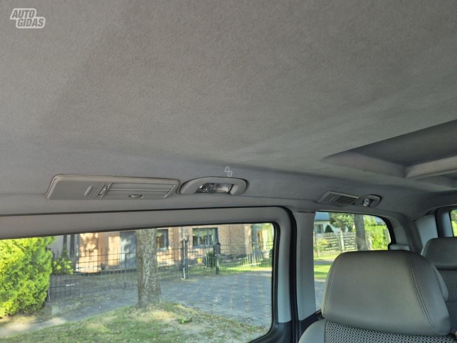 Black Mercedes-Benz Viano 2011 in Alytus, with an engine capacity of 2.10 L and mileage of 26 thousand km for 8900 €, photo 10 on AUTOMOTO.COM.LV