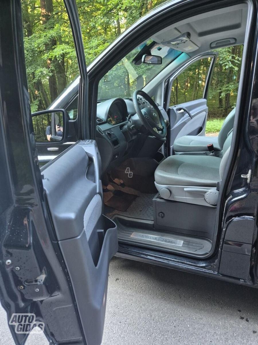 Black Mercedes-Benz Viano 2011 in Alytus, with an engine capacity of 2.10 L and mileage of 26 thousand km for 8900 €, photo 21 on AUTOMOTO.COM.LV