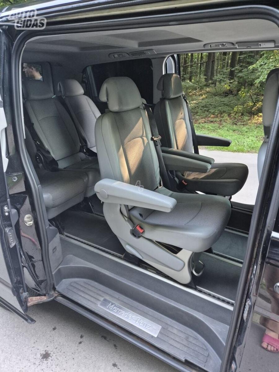 Black Mercedes-Benz Viano 2011 in Alytus, with an engine capacity of 2.10 L and mileage of 26 thousand km for 8900 €, photo 25 on AUTOMOTO.COM.LV