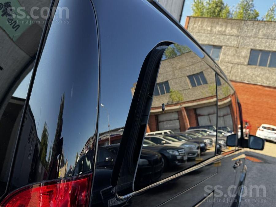 Black Mercedes-Benz Viano 2012 in Daugavpils, with an engine capacity of 3.00 L and mileage of 0 thousand km for 20500 €, photo 13 on AUTOMOTO.COM.LV