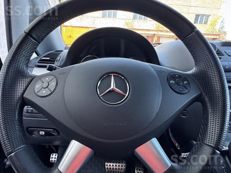 Black Mercedes-Benz Viano 2012 in Daugavpils, with an engine capacity of 3.00 L and mileage of 0 thousand km for 20500 €, photo 19 on AUTOMOTO.COM.LV