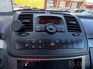Black Mercedes-Benz Viano 2012 in Daugavpils, with an engine capacity of 3.00 L and mileage of 0 thousand km for 20500 €, photo 21 on AUTOMOTO.COM.LV