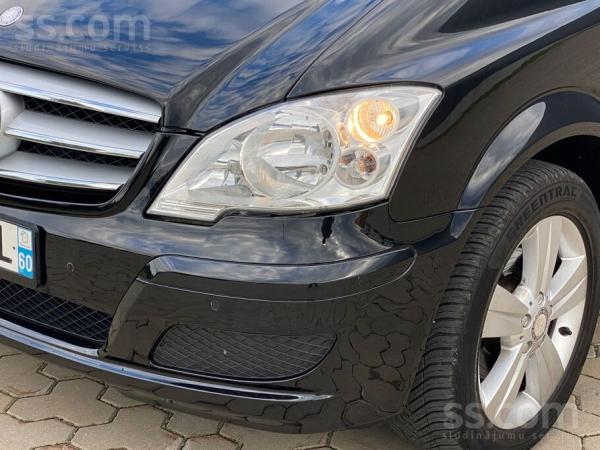 Black Mercedes-Benz Viano 2014 in Riga, with an engine capacity of 2.20 L and mileage of 0 thousand km for 14590 €, photo 7 on AUTOMOTO.COM.LV