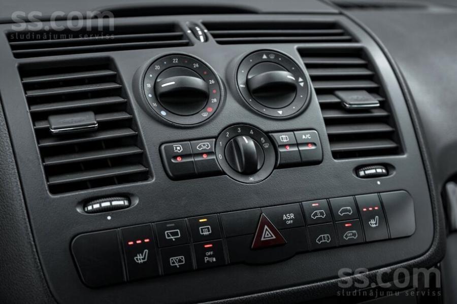 Melns Mercedes-Benz Viano 2014 Rīga, ar dzinēja tilpumu 3.00 L un nobraukumu 194 tūkst. km par 19500 €, foto 29 vietnē AUTOMOTO.COM.LV