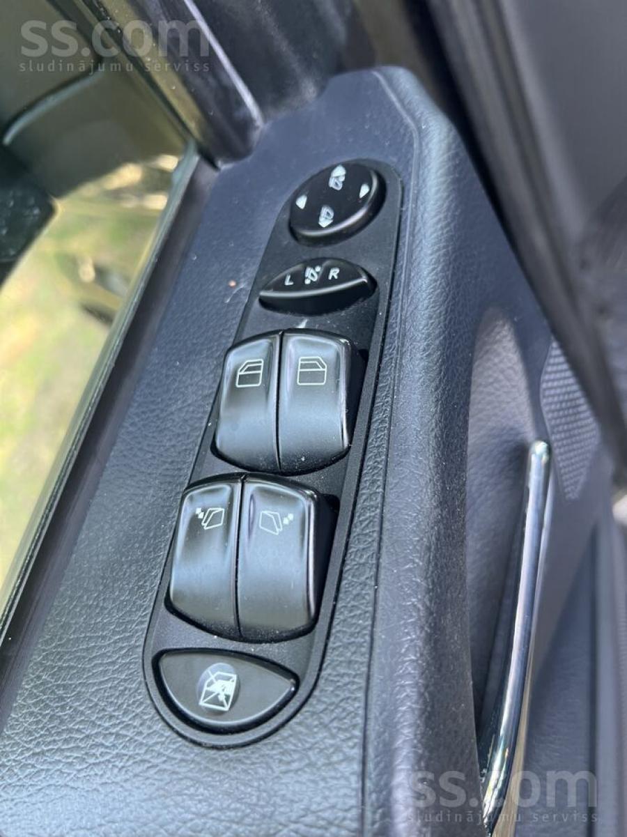 Melns Mercedes-Benz Viano 2014 Rīga, ar dzinēja tilpumu 2.20 L un nobraukumu 249 tūkst. km par 12880 €, foto 13 vietnē AUTOMOTO.COM.LV