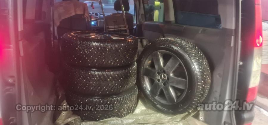 Black Mercedes-Benz Viano 2004 in Tallinn, with an engine capacity of 2.10 L and mileage of 307 thousand km for 5900 €, photo 16 on AUTOMOTO.COM.LV