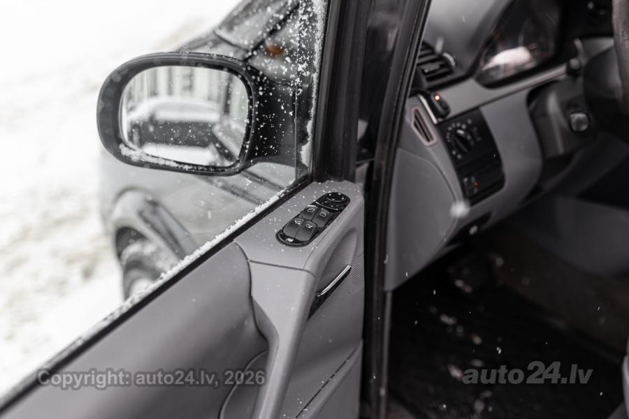 Черный Мерседес Виано 2008 в Таллин, объемом двигателя 3.00 л и пробегом 499 тыс. км за 4990 €, фото 24 на AUTOMOTO.COM.LV