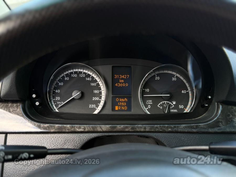 Black Mercedes-Benz Viano 2010 in Tartu, with an engine capacity of 3.00 L and mileage of 310 thousand km for 12000 €, photo 22 on AUTOMOTO.COM.LV