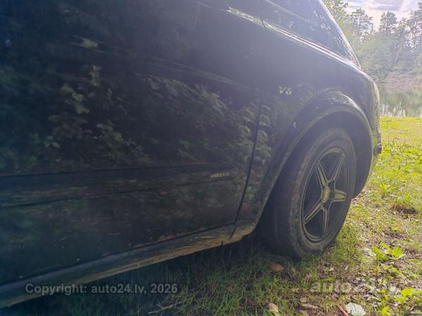 Black Mercedes-Benz Viano 2010 in Tallinn, with an engine capacity of 3.00 L and mileage of 404 thousand km for 10500 €, photo 5 on AUTOMOTO.COM.LV