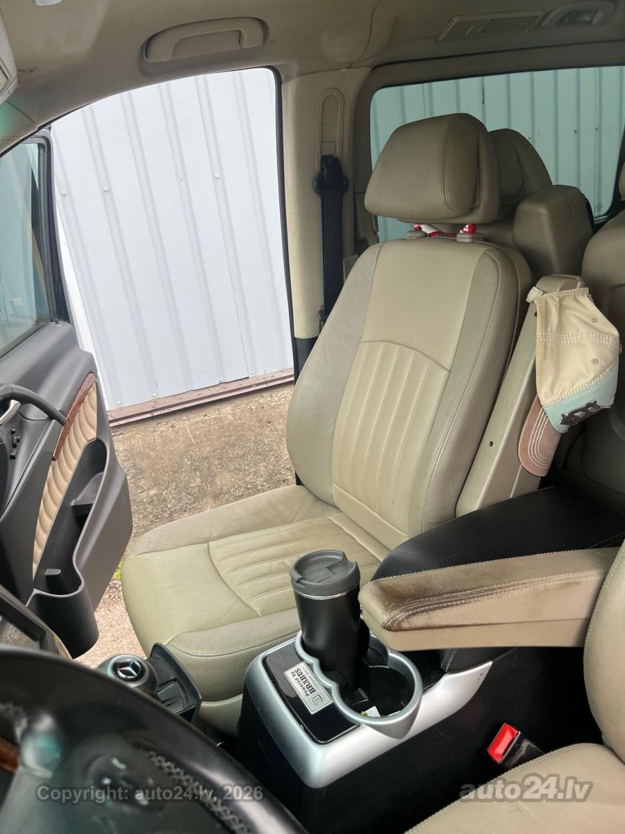Black Mercedes-Benz Viano 2011 in Tallinn, with an engine capacity of 3.00 L and mileage of 550 thousand km for 12500 €, photo 9 on AUTOMOTO.COM.LV