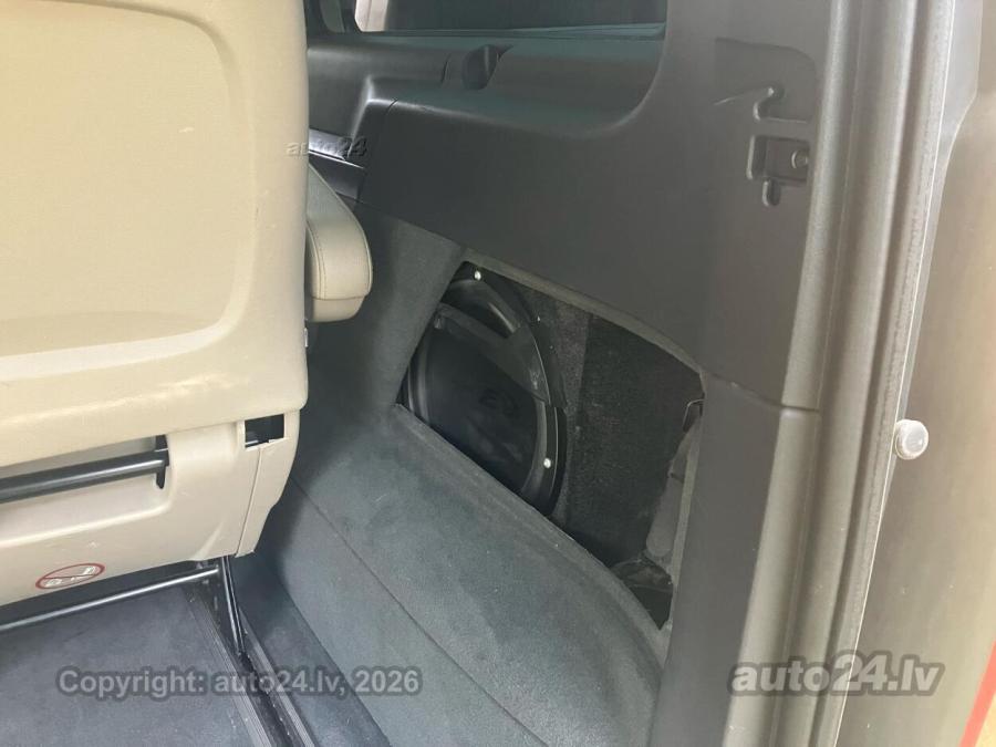 Melns Mercedes-Benz Viano 2012 Pērnava, ar dzinēja tilpumu 3.00 L un nobraukumu 399 tūkst. km par 6999 €, foto 12 vietnē AUTOMOTO.COM.LV