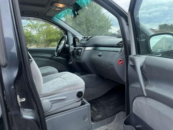 Zils Mercedes-Benz Viano 2004 Marijampole, ar dzinēja tilpumu 2.15 L un nobraukumu 230 tūkst. km par 2900 €, foto 6 vietnē AUTOMOTO.COM.LV