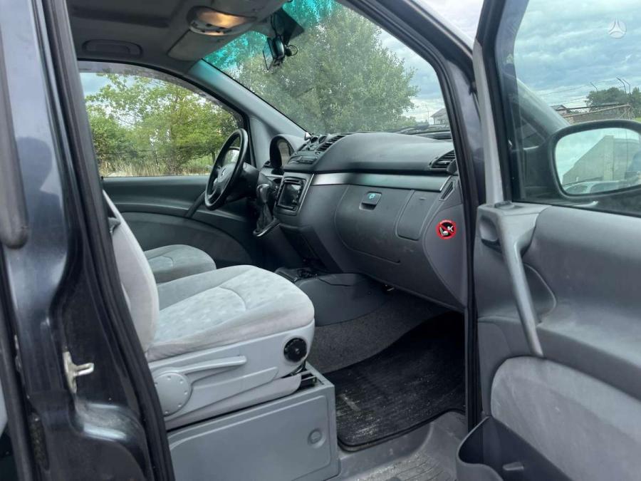 Zils Mercedes-Benz Viano 2004 Marijampole, ar dzinēja tilpumu 2.15 L un nobraukumu 230 tūkst. km par 2900 €, foto 7 vietnē AUTOMOTO.COM.LV