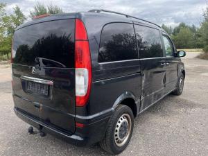 Zils Mercedes-Benz Viano 2004 Marijampole, ar dzinēja tilpumu 2.15 L un nobraukumu 230 tūkst. km par 2900 €, foto 11 vietnē AUTOMOTO.COM.LV