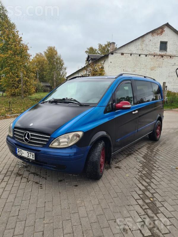 Мерседес Виано 2004 в Резекне на AUTOMOTO.COM.LV Синий Мерседес Виано 2004 в Резекне, объемом двигателя 2.20 л и пробегом 0 тыс. км за 2650 €, фото 3 на AUTOMOTO.COM.LV