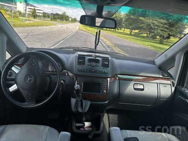Zils Mercedes-Benz Viano 2011 Rīga, ar dzinēja tilpumu 3.00 L un nobraukumu 349 tūkst. km par 17000 €, foto 10 vietnē AUTOMOTO.COM.LV
