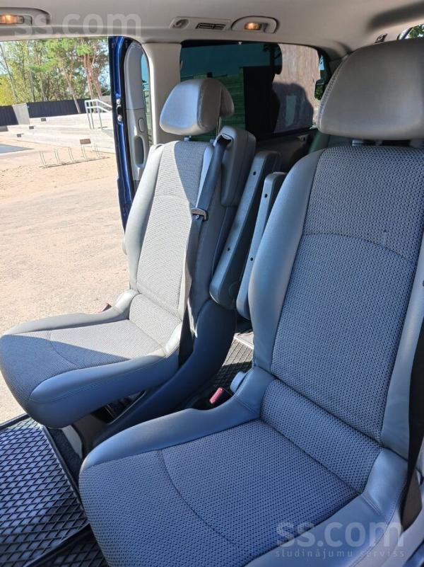 Zils Mercedes-Benz Viano 2007 Rīga, ar dzinēja tilpumu 2.20 L un nobraukumu 665 tūkst. km par 3950 €, foto 8 vietnē AUTOMOTO.COM.LV